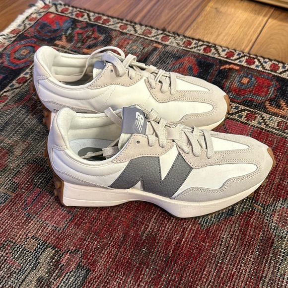 New Balance | Shoes | New Balance 327 White Gray Moonbeam Womens 85 New ...